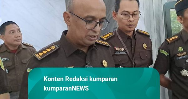 Anak Mantan Bupati Majalengka Ditahan Terkait Dugaan Korupsi Pasar | kumparan.com